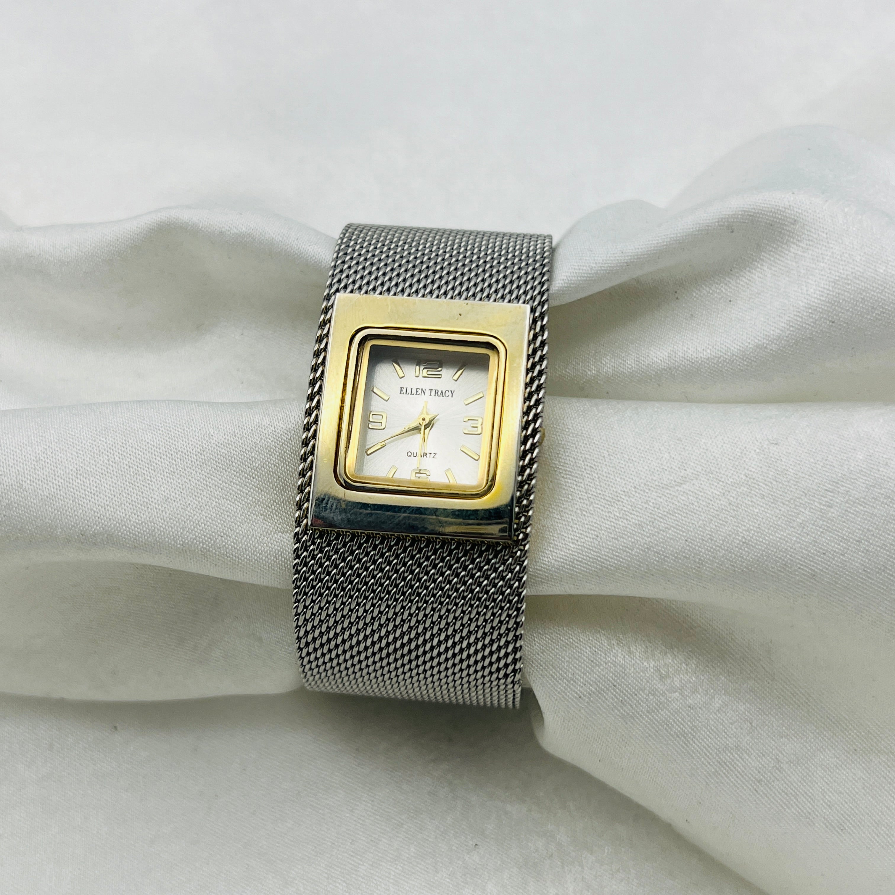 Two-Toned Mesh Watch – Dainty Dials