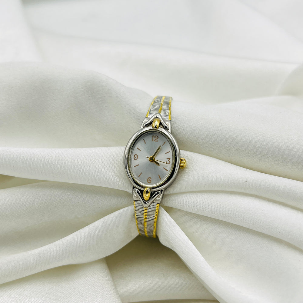 Vintage Women’s Watches & Jewelry — Dainty Dials